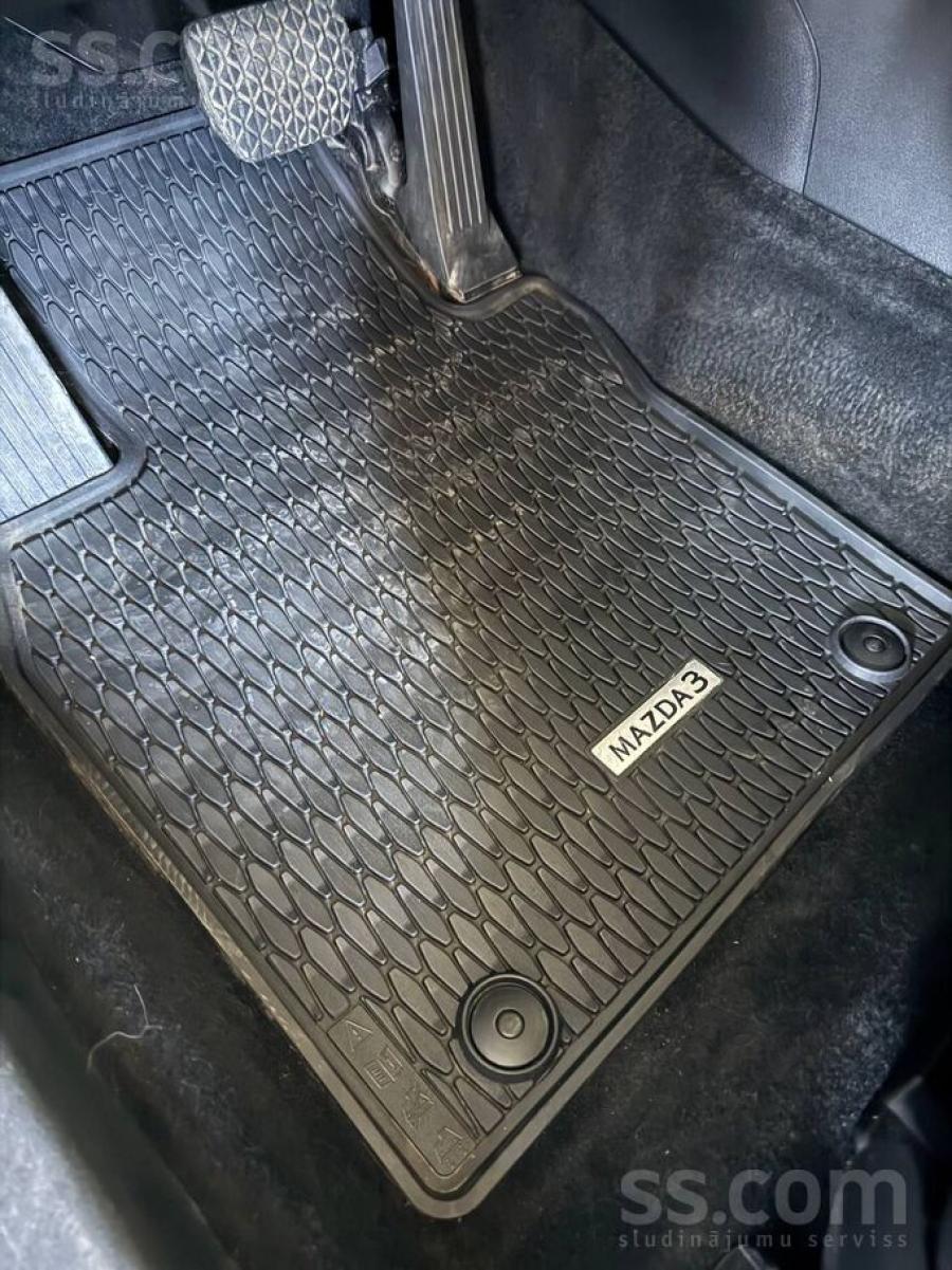 Balts Mazda 3 2022 Rīga, ar dzinēja tilpumu 2.00 L un nobraukumu 47 tūkst. km par 18900 €, foto 22 vietnē AUTOMOTO.COM.LV