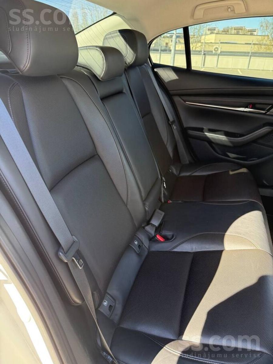 Balts Mazda 3 2022 Rīga, ar dzinēja tilpumu 2.00 L un nobraukumu 47 tūkst. km par 18900 €, foto 23 vietnē AUTOMOTO.COM.LV