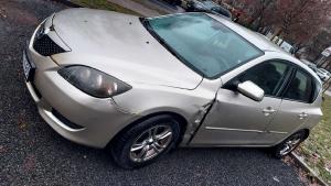 Yellow Mazda 3 2008 in Vilnius, with an engine capacity of 1.60 L and mileage of 172 thousand km for 450 €, photo 2 on AUTOMOTO.COM.LV