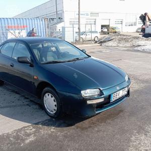 Zaļš Mazda 323 1994 Panevēža, ar dzinēja tilpumu 1.50 L un nobraukumu 206 tūkst. km par 1000 €, foto  vietnē AUTOMOTO.COM.LV