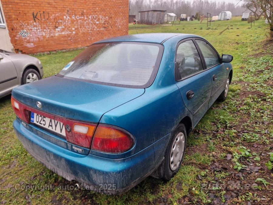 Zaļš Mazda 323 1996 Elva, ar dzinēja tilpumu 1.50 L un nobraukumu 178 tūkst. km par 400 €, foto 4 vietnē AUTOMOTO.COM.LV