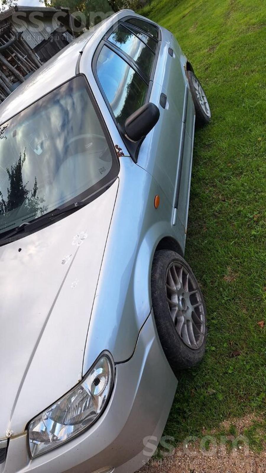 Pelēks Mazda 323 2000 Cēsis, ar dzinēja tilpumu 1.50 L un nobraukumu 195 tūkst. km par 700 €, foto 4 vietnē AUTOMOTO.COM.LV