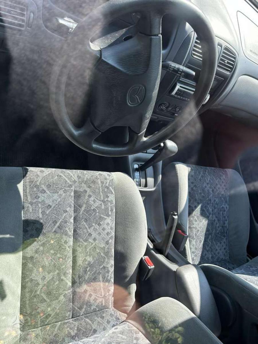 Mazda 323 2000 Elektrėnai, ar dzinēja tilpumu 1.50 L un nobraukumu 130 tūkst. km par 999 €, foto 7 vietnē AUTOMOTO.COM.LV