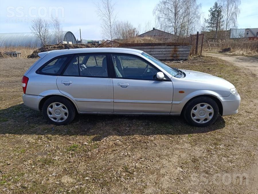 Mazda 323 2001 in Riga, with an engine capacity of 1.60 L and mileage of 209 thousand km for 500 €, photo 4 on AUTOMOTO.COM.LV