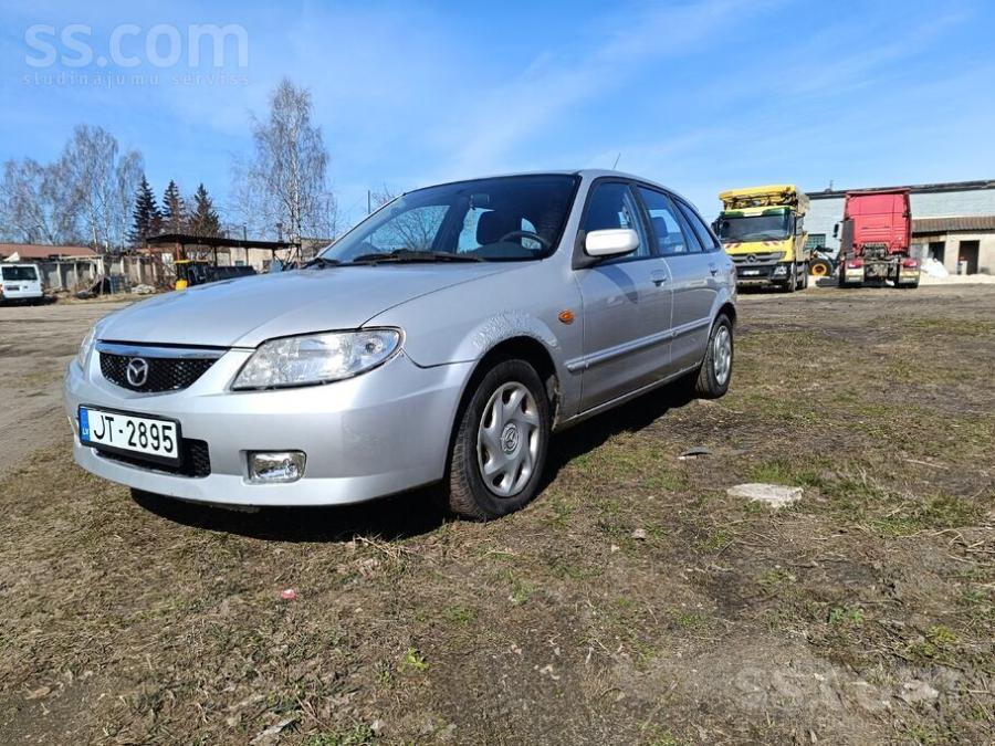 Mazda 323 2001 in Riga, with an engine capacity of 1.60 L and mileage of 209 thousand km for 500 €, photo 8 on AUTOMOTO.COM.LV