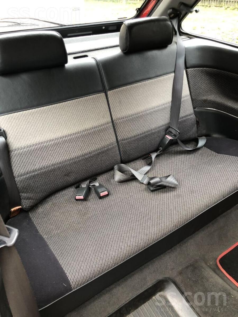 Red Mazda 323 1989 in Cesis, with an engine capacity of 1.60 L and mileage of 211 thousand km for 3500 €, photo 7 on AUTOMOTO.COM.LV