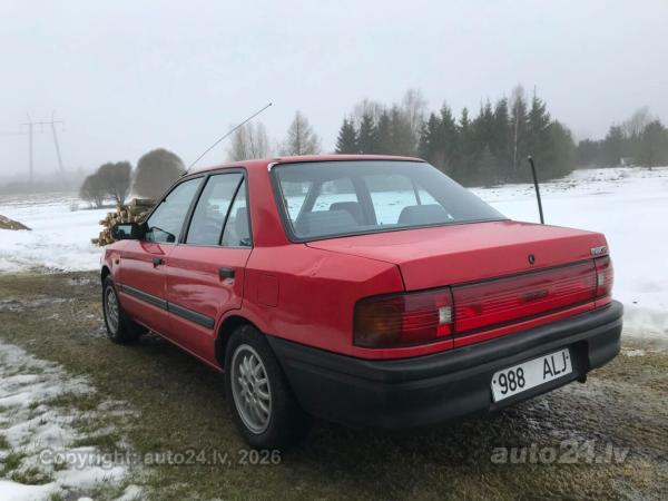 Red Mazda 323 1993 in Tallinn, with an engine capacity of 1.30 L and mileage of 171 thousand km for 2499 €, photo 7 on AUTOMOTO.COM.LV