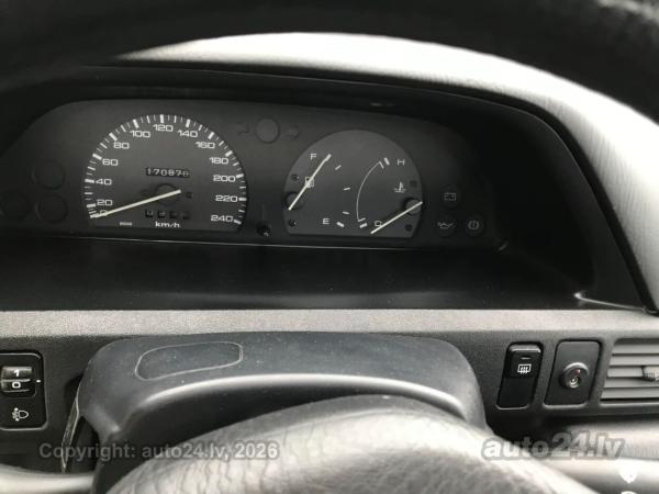 Sarkans Mazda 323 1993 Tallina, ar dzinēja tilpumu 1.30 L un nobraukumu 171 tūkst. km par 2499 €, foto 11 vietnē AUTOMOTO.COM.LV