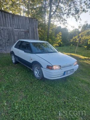 Balts Mazda 323 1993 Ogre, ar dzinēja tilpumu 1.30 L un nobraukumu 250 tūkst. km par 300 €, foto 3 vietnē AUTOMOTO.COM.LV