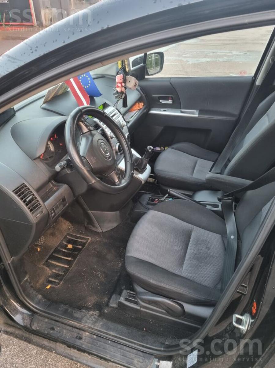 Black Mazda 5 2006 in Daugavpils, with an engine capacity of 2.00 L and mileage of 363 thousand km for 1300 €, photo 6 on AUTOMOTO.COM.LV