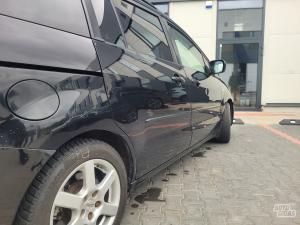 Black Mazda 5 2008 in Vilnius, with an engine capacity of 2.00 L and mileage of 329 thousand km for 1650 €, photo 11 on AUTOMOTO.COM.LV