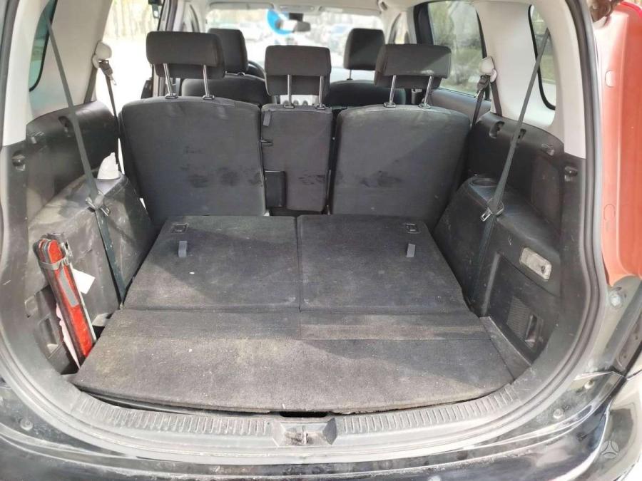 Black Mazda 5 2008 in Vilnius, with an engine capacity of 2.00 L and mileage of 260 thousand km for 1700 €, photo 3 on AUTOMOTO.COM.LV