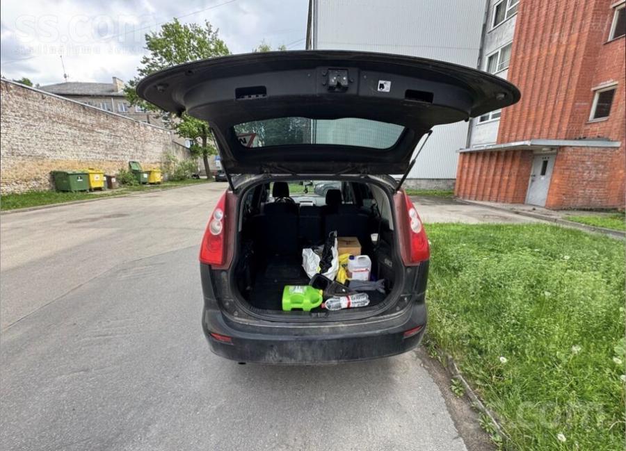 Melns Mazda 5 2008 Rīga, ar dzinēja tilpumu 2.00 L un nobraukumu 364 tūkst. km par 900 €, foto 6 vietnē AUTOMOTO.COM.LV