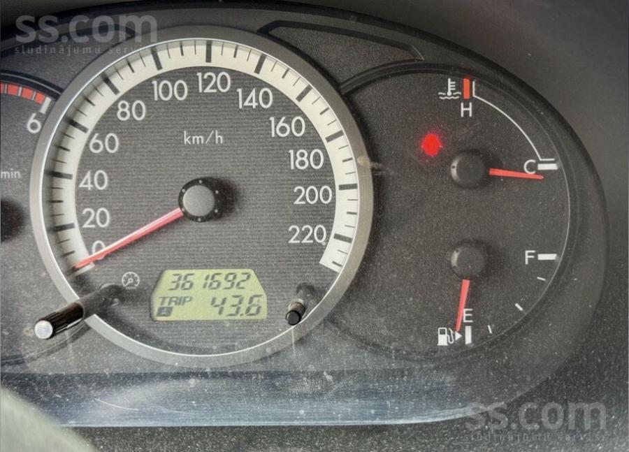 Melns Mazda 5 2008 Rīga, ar dzinēja tilpumu 2.00 L un nobraukumu 364 tūkst. km par 900 €, foto 8 vietnē AUTOMOTO.COM.LV