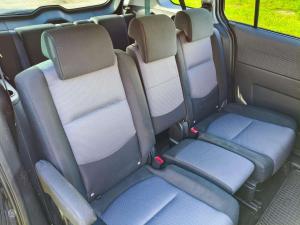 Black Mazda 5 2008 in Pasvalys, with an engine capacity of 2.00 L and mileage of 223 thousand km for 1600 €, photo 10 on AUTOMOTO.COM.LV