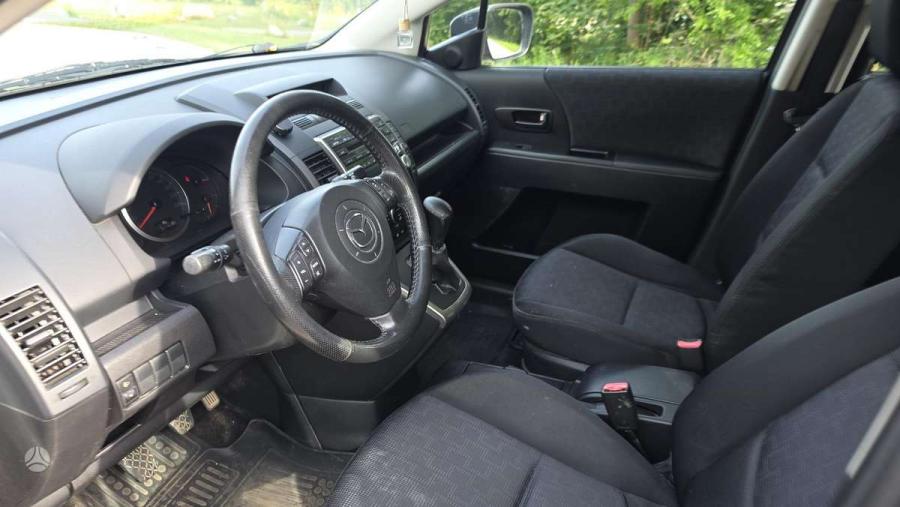 Melns Mazda 5 2008 Viļņa, ar dzinēja tilpumu 2.00 L un nobraukumu 249 tūkst. km par 1500 €, foto 3 vietnē AUTOMOTO.COM.LV