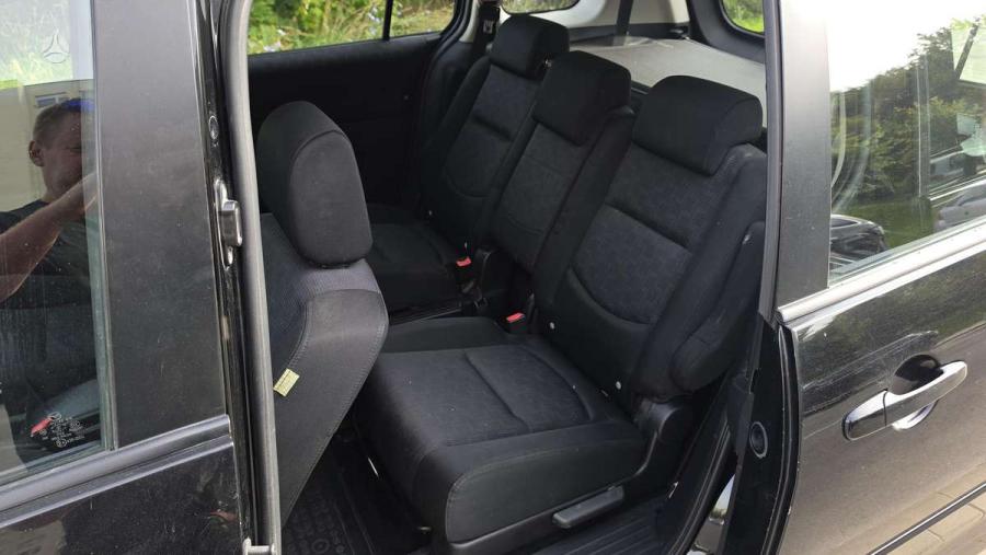 Melns Mazda 5 2008 Viļņa, ar dzinēja tilpumu 2.00 L un nobraukumu 249 tūkst. km par 1500 €, foto 12 vietnē AUTOMOTO.COM.LV