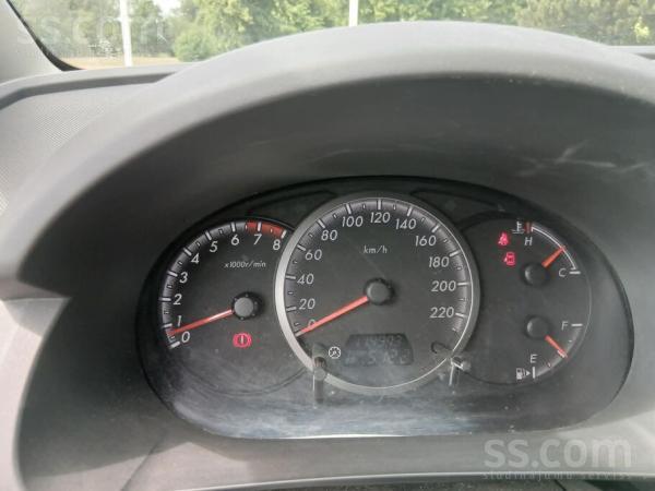 Melns Mazda 5 2010 Liepāja, ar dzinēja tilpumu 2.00 L un nobraukumu 115 tūkst. km par 2700 €, foto 3 vietnē AUTOMOTO.COM.LV