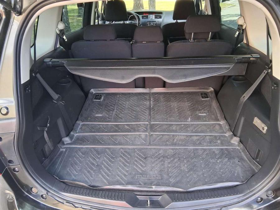 Black Mazda 5 2011 in Marijampole, with an engine capacity of 1.56 L and mileage of 237 thousand km for 3950 €, photo 21 on AUTOMOTO.COM.LV
