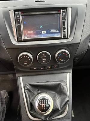 Melns Mazda 5 2012 Daugavpils, ar dzinēja tilpumu 1.60 L un nobraukumu 275 tūkst. km par 3450 €, foto 16 vietnē AUTOMOTO.COM.LV