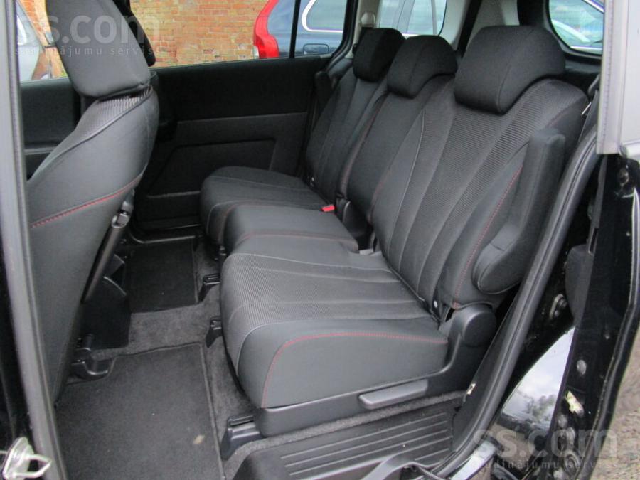 Black Mazda 5 2013 in Daugavpils, with an engine capacity of 1.60 L and mileage of 190 thousand km for 3990 €, photo 13 on AUTOMOTO.COM.LV