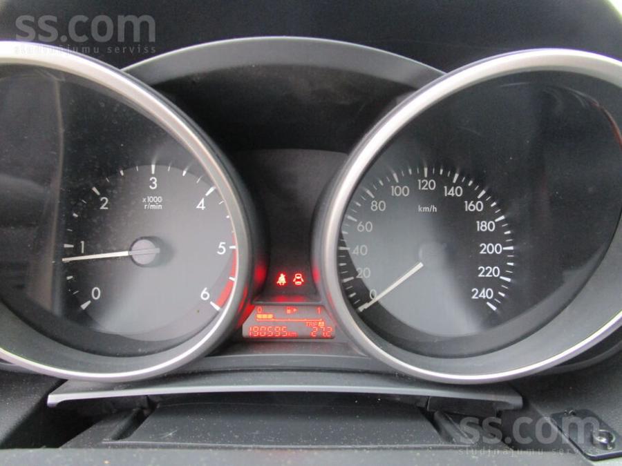 Melns Mazda 5 2013 Daugavpils, ar dzinēja tilpumu 1.60 L un nobraukumu 190 tūkst. km par 3990 €, foto 13 vietnē AUTOMOTO.COM.LV