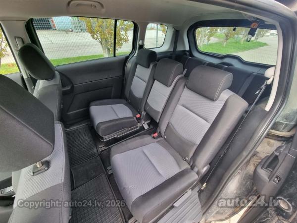 Black Mazda 5 2006 in Kardla, with an engine capacity of 1.80 L and mileage of 142 thousand km for 699 €, photo 6 on AUTOMOTO.COM.LV