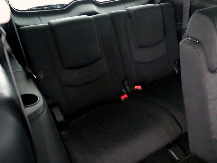 Black Mazda 5 2008 in Tallinn, with an engine capacity of 2.00 L and mileage of 279 thousand km for 1599 €, photo 9 on AUTOMOTO.COM.LV