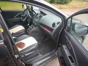 Black Mazda 5 2011 in Taurage, with an engine capacity of 1.60 L and mileage of 254 thousand km for 2900 €, photo 9 on AUTOMOTO.COM.LV