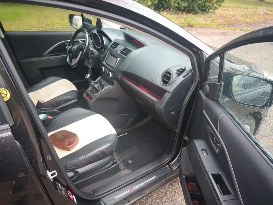 Black Mazda 5 2011 in Taurage, with an engine capacity of 1.60 L and mileage of 254 thousand km for 2900 €, photo 9 on AUTOMOTO.COM.LV