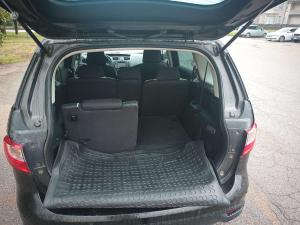 Black Mazda 5 2011 in Taurage, with an engine capacity of 1.60 L and mileage of 254 thousand km for 2900 €, photo 17 on AUTOMOTO.COM.LV