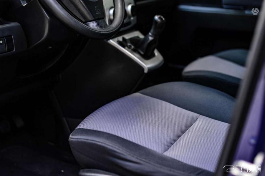 Blue Mazda 5 2006 in Kretinga, with an engine capacity of 2.00 L and mileage of 255 thousand km for 2999 €, photo 13 on AUTOMOTO.COM.LV