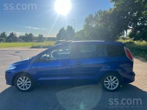 Blue Mazda 5 2009 in Riga, with an engine capacity of 1.80 L and mileage of 260 thousand km for 1400 €, photo 3 on AUTOMOTO.COM.LV