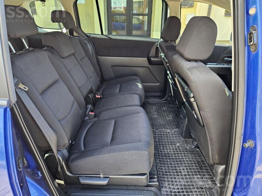 Blue Mazda 5 2009 in Liepaja, with an engine capacity of 2.00 L and mileage of 294 thousand km for 1850 €, photo 15 on AUTOMOTO.COM.LV