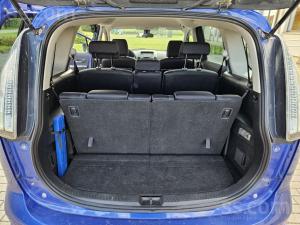 Blue Mazda 5 2009 in Liepaja, with an engine capacity of 2.00 L and mileage of 294 thousand km for 1850 €, photo 16 on AUTOMOTO.COM.LV