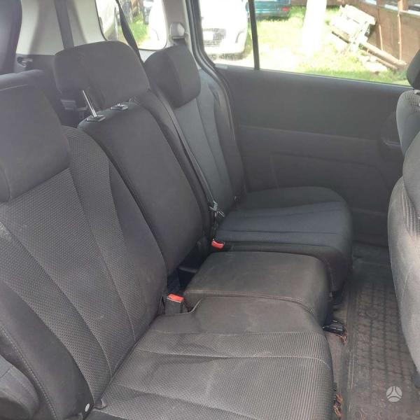 Blue Mazda 5 2011 in Vilnius, with an engine capacity of 2.00 L and mileage of 234 thousand km for 1950 €, photo 8 on AUTOMOTO.COM.LV