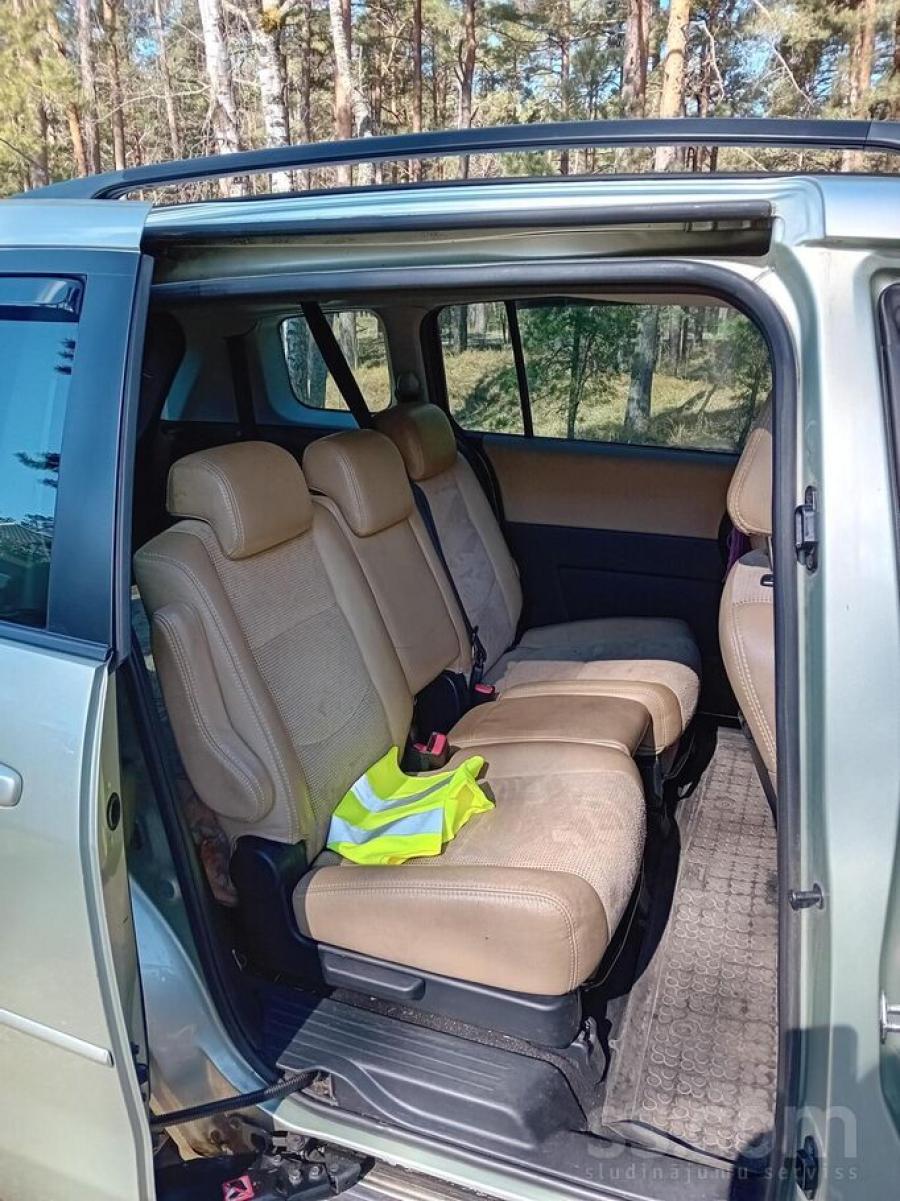 Zaļš Mazda 5 2008 Rīga, ar dzinēja tilpumu 2.00 L un nobraukumu 300 tūkst. km par 1800 €, foto 10 vietnē AUTOMOTO.COM.LV