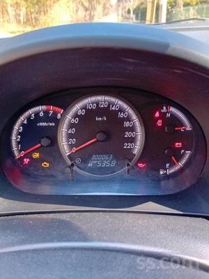 Zaļš Mazda 5 2008 Rīga, ar dzinēja tilpumu 2.00 L un nobraukumu 300 tūkst. km par 1800 €, foto 13 vietnē AUTOMOTO.COM.LV