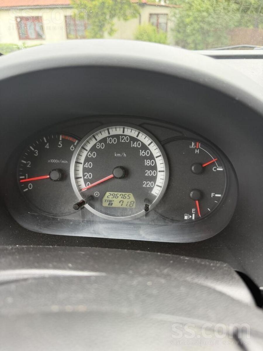 Pelēks Mazda 5 2006 Ventspils, ar dzinēja tilpumu 2.00 L un nobraukumu 297 tūkst. km par 1590 €, foto 13 vietnē AUTOMOTO.COM.LV
