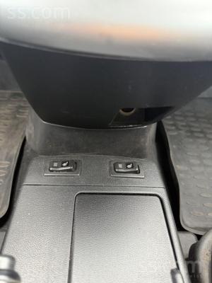 Pelēks Mazda 5 2006 Ventspils, ar dzinēja tilpumu 2.00 L un nobraukumu 297 tūkst. km par 1590 €, foto 16 vietnē AUTOMOTO.COM.LV
