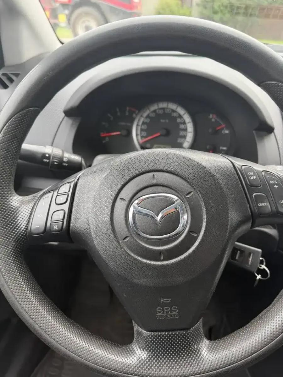 Pelēks Mazda 5 2006 Ventspils, ar dzinēja tilpumu 2.00 L un nobraukumu 297 tūkst. km par 1590 €, foto 12 vietnē AUTOMOTO.COM.LV