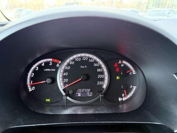 Grey Mazda 5 2008 in Vilnius, with an engine capacity of 2.00 L and mileage of 270 thousand km for 1250 €, photo 8 on AUTOMOTO.COM.LV