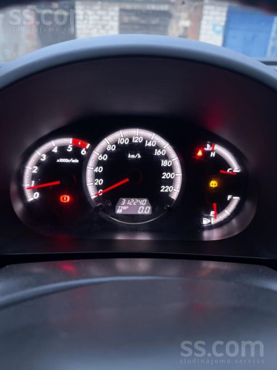 Серый Мазда 5 2008 в Даугавпилс, объемом двигателя 2.00 л и пробегом 312 тыс. км за 950 €, фото 4 на AUTOMOTO.COM.LV