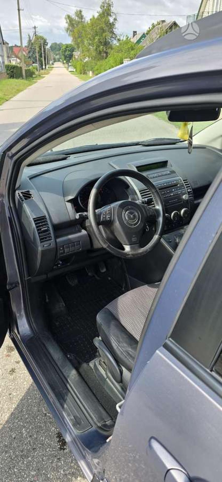 Grey Mazda 5 2008 in Ukmerge, with an engine capacity of 2.00 L and mileage of 166 thousand km for 2000 €, photo 8 on AUTOMOTO.COM.LV