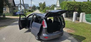 Grey Mazda 5 2008 in Ukmerge, with an engine capacity of 2.00 L and mileage of 166 thousand km for 2000 €, photo 10 on AUTOMOTO.COM.LV