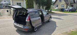 Grey Mazda 5 2008 in Ukmerge, with an engine capacity of 2.00 L and mileage of 166 thousand km for 2000 €, photo 11 on AUTOMOTO.COM.LV