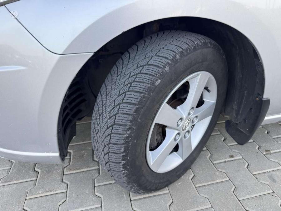 Grey Mazda 5 2008 in Vilnius, with an engine capacity of 2.00 L and mileage of 288 thousand km for 1670 €, photo 9 on AUTOMOTO.COM.LV