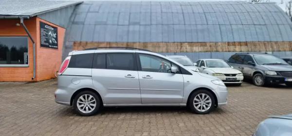 Grey Mazda 5 2009 in Valmiera, with an engine capacity of 2.00 L and mileage of 276 thousand km for 1800 €, photo 2 on AUTOMOTO.COM.LV