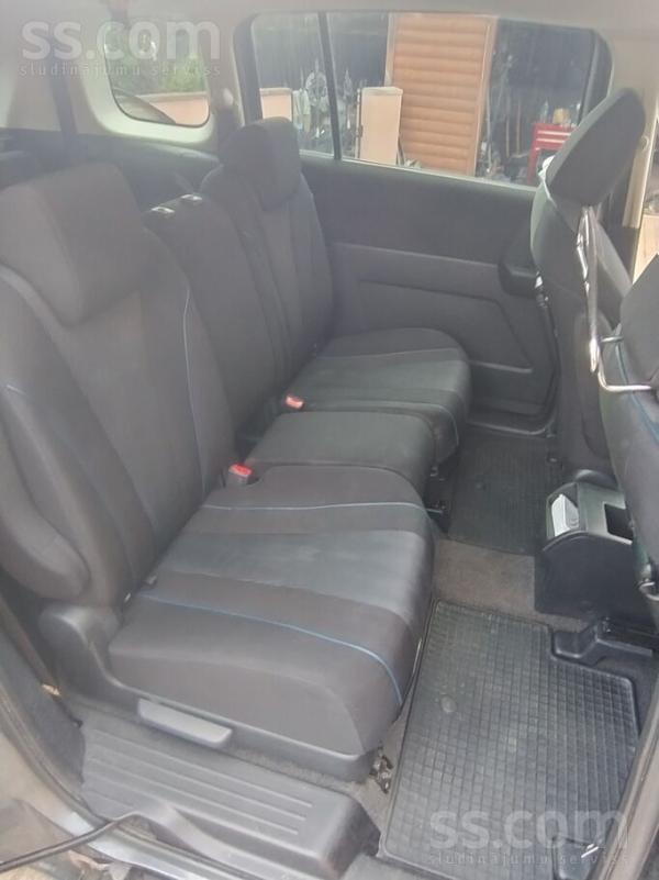 Grey Mazda 5 2011 in Kraslava, with an engine capacity of 1.60 L and mileage of 240 thousand km for 2350 €, photo 8 on AUTOMOTO.COM.LV