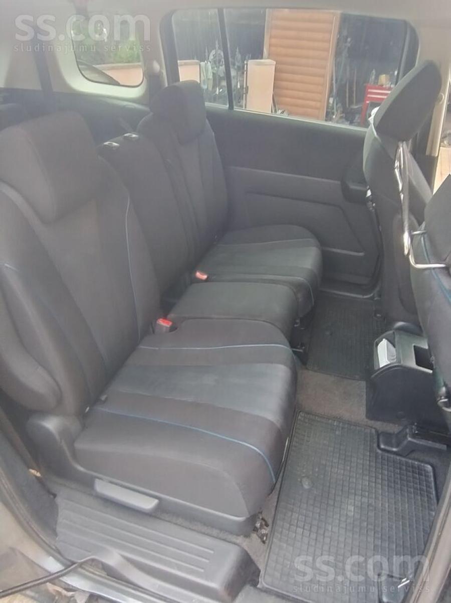 Pelēks Mazda 5 2011 Krāslava, ar dzinēja tilpumu 1.60 L un nobraukumu 240 tūkst. km par 2350 €, foto 8 vietnē AUTOMOTO.COM.LV